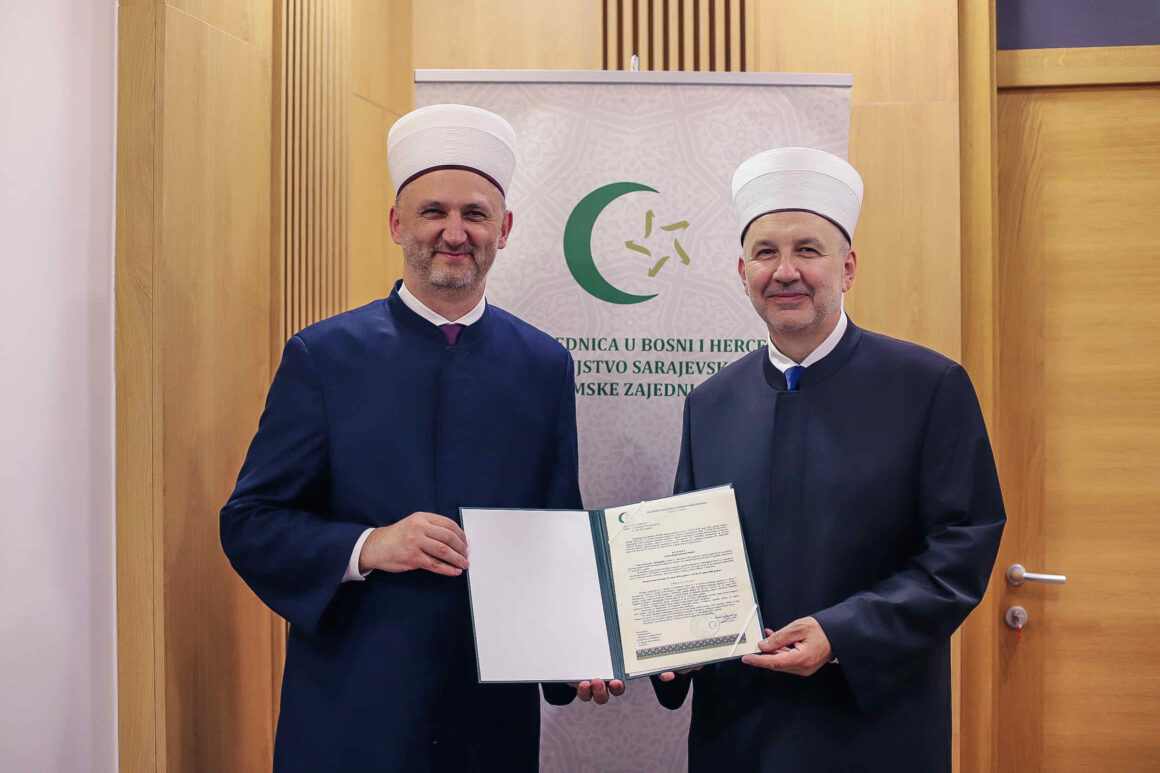 Muftija sarajevski uručio dekret glavnom imamu Medžlisa Islamske ...